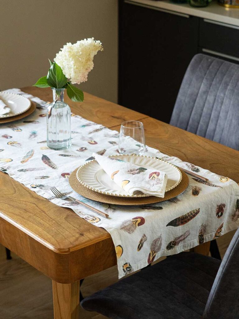 Feathers Linen Table Runner | Linoroom home linen