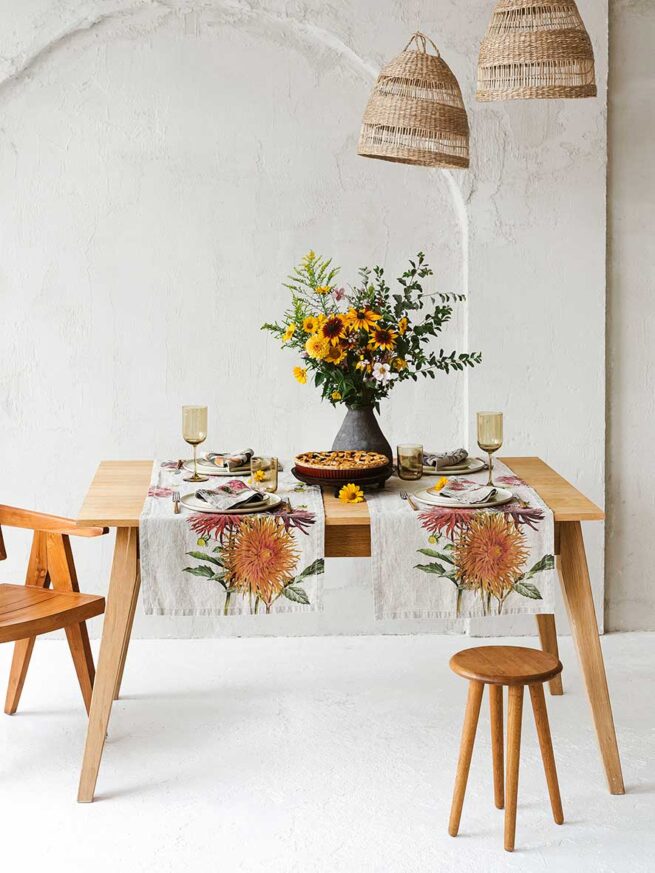 Country Flowers Linen Table Runner | Linoroom home linen