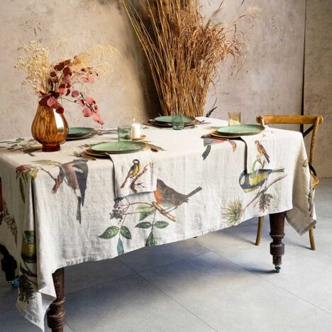 Garden Birds Linen Tablecloth - 170x250 cm / 67x98 inches │ Linoroom