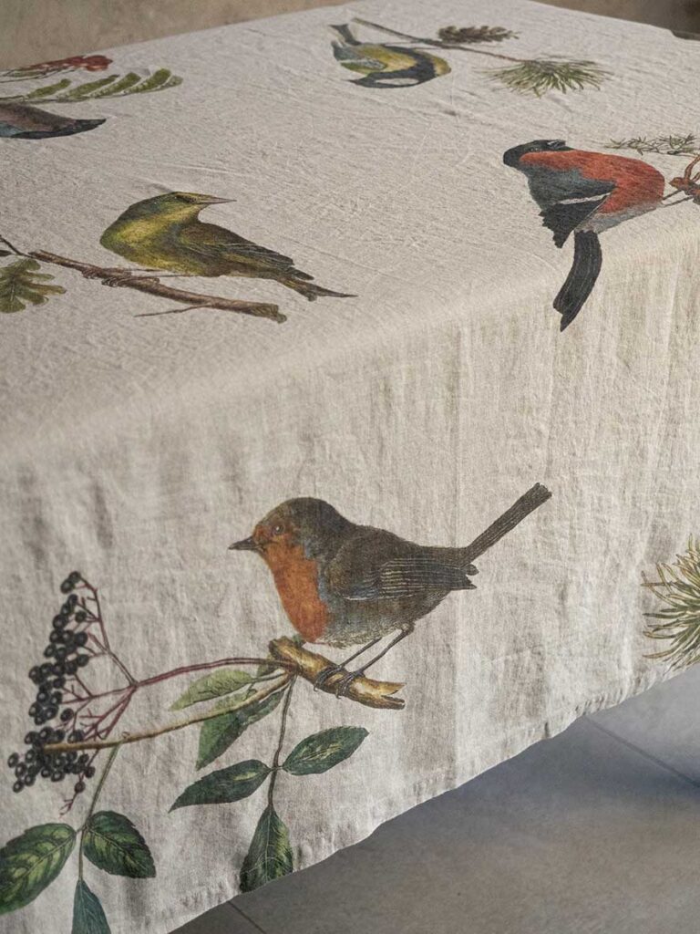 Garden Birds Linen Tablecloth - 170x250 cm / 67x98 inches │ Linoroom